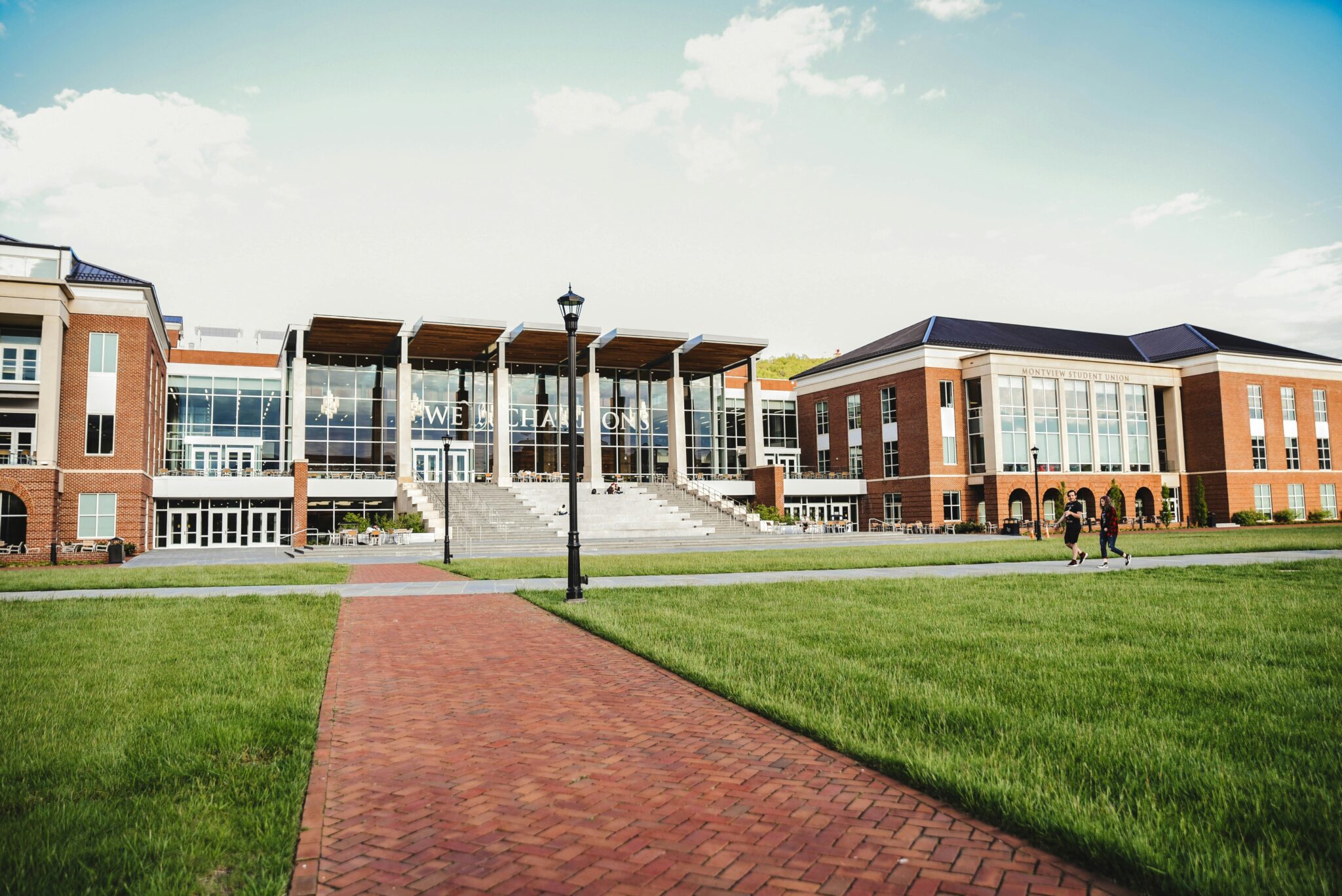 Top Colleges That Attract Celebrity Kids (and Regular Folks Too)