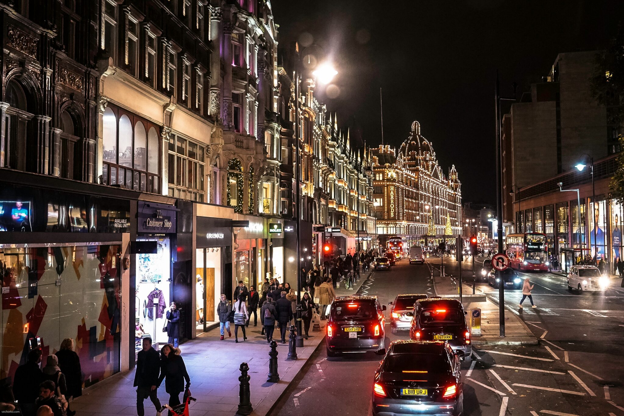 December 2026 in London: Light Shows, Markets, Culture & Hidden Gems